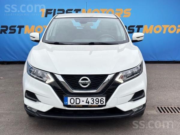 White Nissan Qashqai 2020 in Riga, with an engine capacity of 1.50 L and mileage of 170 thousand km for 11950 €, photo 3 on AUTOMOTO.COM.LV