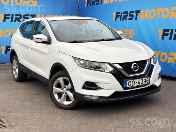 White Nissan Qashqai 2020 in Riga, with an engine capacity of 1.50 L and mileage of 170 thousand km for 11950 €, photo 4 on AUTOMOTO.COM.LV