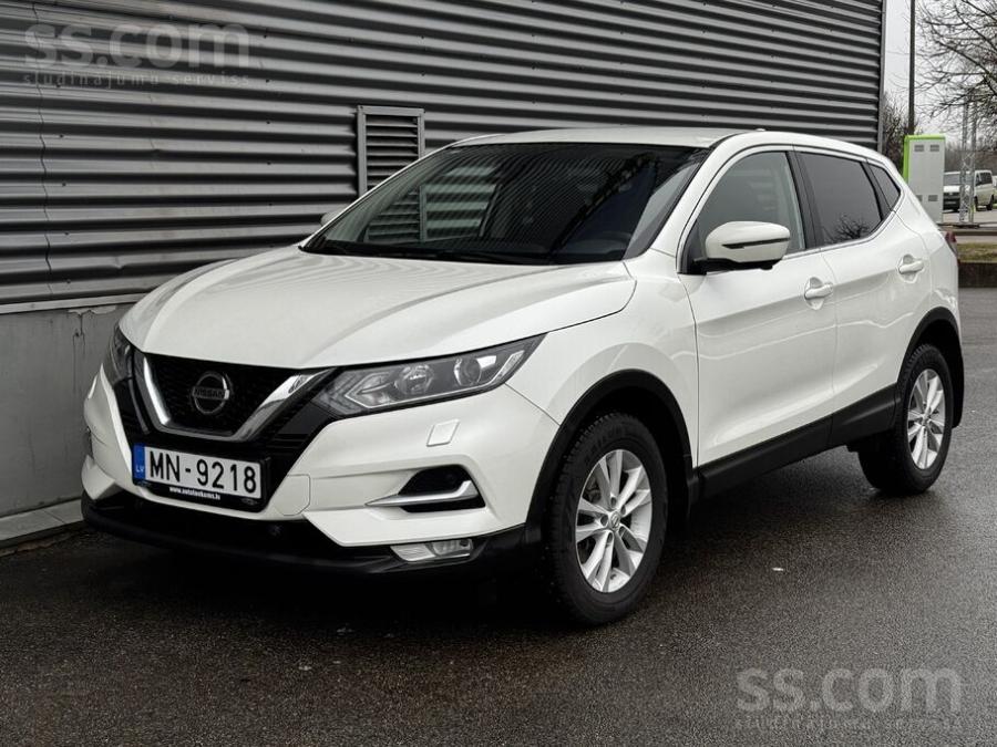 White Nissan Qashqai 2020 in Riga, with an engine capacity of 1.50 L and mileage of 85 thousand km for 14900 €, photo 1 on AUTOMOTO.COM.LV