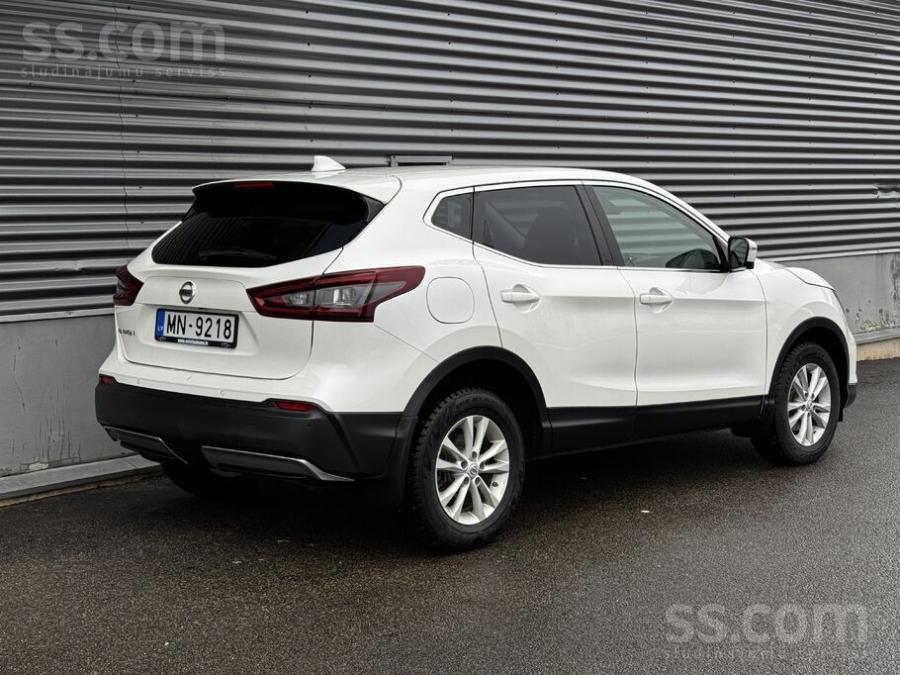 White Nissan Qashqai 2020 in Riga, with an engine capacity of 1.50 L and mileage of 85 thousand km for 14900 €, photo 6 on AUTOMOTO.COM.LV