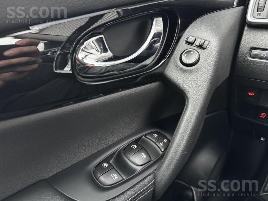 White Nissan Qashqai 2020 in Riga, with an engine capacity of 1.50 L and mileage of 85 thousand km for 14900 €, photo 22 on AUTOMOTO.COM.LV
