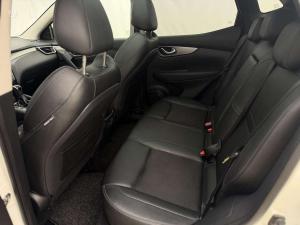 White Nissan Qashqai 2020 in Vilnius, with an engine capacity of 1.33 L and mileage of 146 thousand km for 14990 €, photo 12 on AUTOMOTO.COM.LV