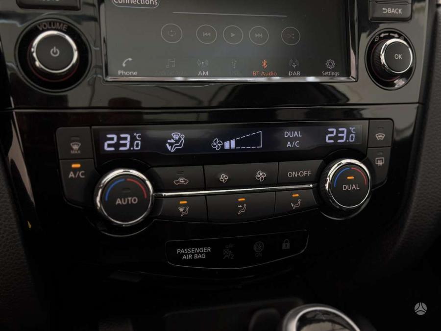 White Nissan Qashqai 2020 in Vilnius, with an engine capacity of 1.33 L and mileage of 146 thousand km for 14990 €, photo 24 on AUTOMOTO.COM.LV
