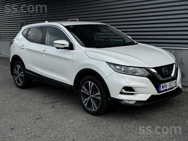 White Nissan Qashqai 2020 in Riga, with an engine capacity of 1.50 L and mileage of 89 thousand km for 14900 €, photo 7 on AUTOMOTO.COM.LV