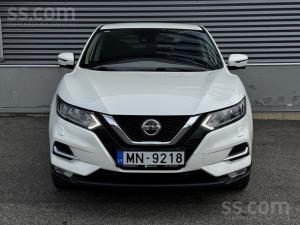 White Nissan Qashqai 2020 in Riga, with an engine capacity of 1.50 L and mileage of 89 thousand km for 14900 €, photo 9 on AUTOMOTO.COM.LV