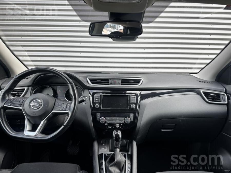 White Nissan Qashqai 2020 in Riga, with an engine capacity of 1.50 L and mileage of 89 thousand km for 14900 €, photo 15 on AUTOMOTO.COM.LV