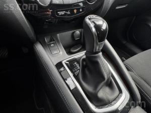 White Nissan Qashqai 2020 in Riga, with an engine capacity of 1.50 L and mileage of 89 thousand km for 14900 €, photo 19 on AUTOMOTO.COM.LV