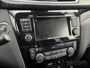 White Nissan Qashqai 2020 in Riga, with an engine capacity of 1.50 L and mileage of 89 thousand km for 14900 €, photo 23 on AUTOMOTO.COM.LV