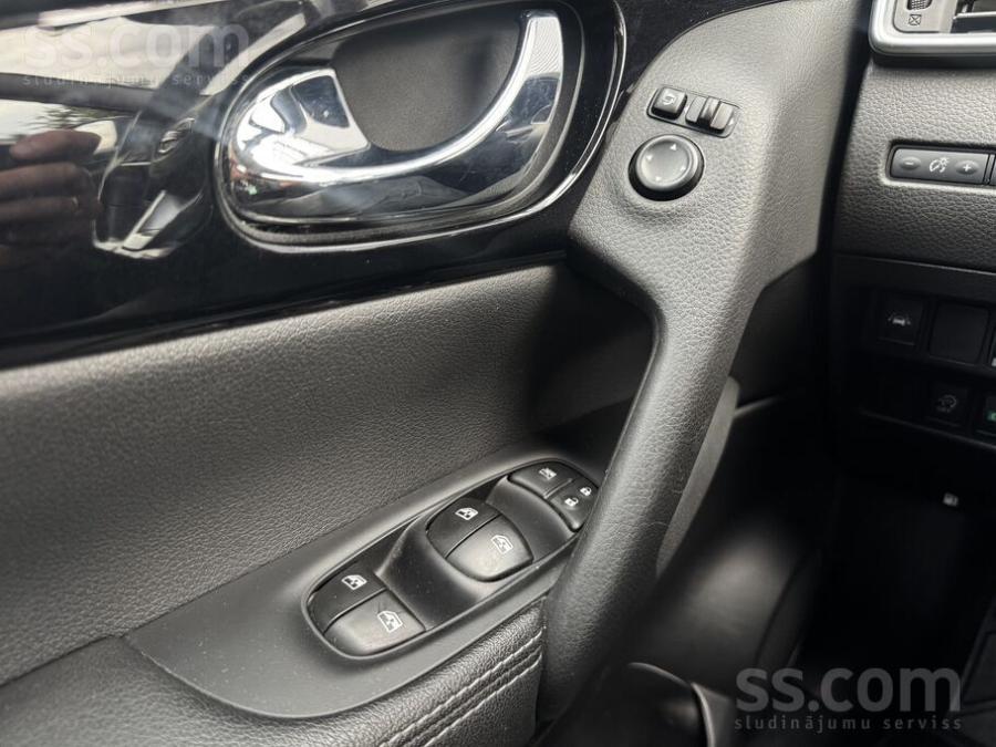 White Nissan Qashqai 2020 in Riga, with an engine capacity of 1.50 L and mileage of 89 thousand km for 14900 €, photo 27 on AUTOMOTO.COM.LV