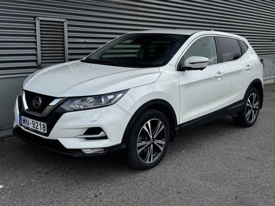 Белый Ниссан Кашкай 2020 в Рига, объемом двигателя 1.50 л и пробегом 89 тыс. км за 14900 €, фото 1 на AUTOMOTO.COM.LV
