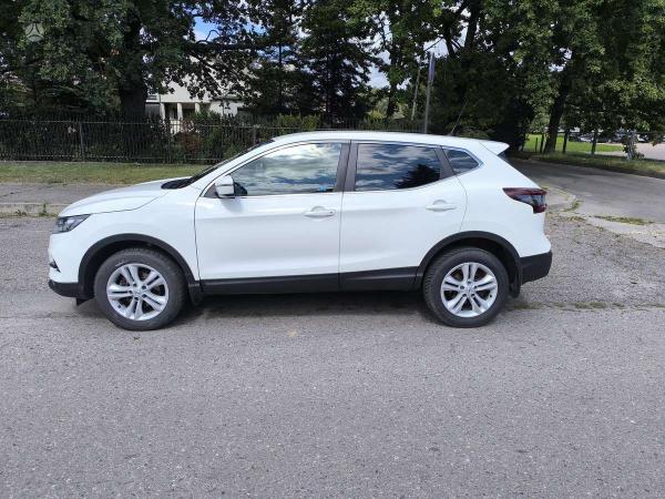 White Nissan Qashqai 2020 in Kaunas, with an engine capacity of 1.46 L and mileage of 219 thousand km for 10650 €, photo 5 on AUTOMOTO.COM.LV
