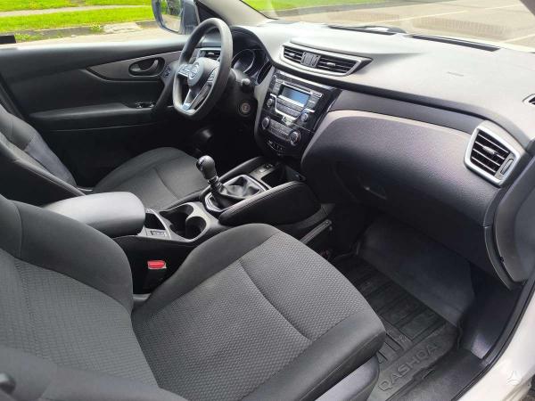 White Nissan Qashqai 2020 in Kaunas, with an engine capacity of 1.46 L and mileage of 219 thousand km for 10650 €, photo 11 on AUTOMOTO.COM.LV
