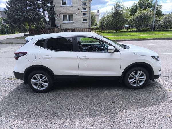 Nissan Qashqai 2020 Kauņa vietnē Balts Nissan Qashqai 2020 Kauņa, ar dzinēja tilpumu 1.50 L un nobraukumu 219 tūkst. km par 10250 €, foto 6 vietnē AUTOMOTO.COM.LV