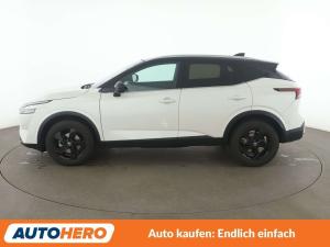 White Nissan Qashqai 2021 in Kaunas, with an engine capacity of 1.30 L and mileage of 33 thousand km for 27540 €, photo 3 on AUTOMOTO.COM.LV