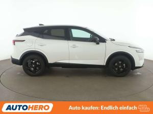White Nissan Qashqai 2021 in Kaunas, with an engine capacity of 1.30 L and mileage of 33 thousand km for 27540 €, photo 7 on AUTOMOTO.COM.LV