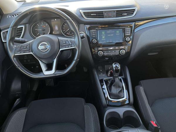 White Nissan Qashqai 2021 in Taurage, with an engine capacity of 1.46 L and mileage of 171 thousand km for 11500 €, photo 5 on AUTOMOTO.COM.LV