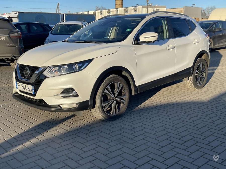 Balts Nissan Qashqai 2021 Tauragė, ar dzinēja tilpumu 1.46 L un nobraukumu 171 tūkst. km par 11650 €, foto 1 vietnē AUTOMOTO.COM.LV