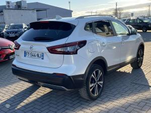 Balts Nissan Qashqai 2021 Tauragė, ar dzinēja tilpumu 1.46 L un nobraukumu 171 tūkst. km par 11650 €, foto 4 vietnē AUTOMOTO.COM.LV