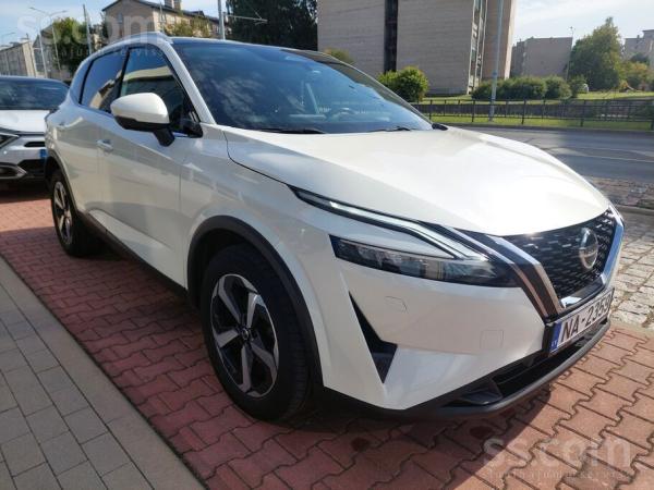Balts Nissan Qashqai 2021 Daugavpils, ar dzinēja tilpumu 1.30 L un nobraukumu 60 tūkst. km par 20700 €, foto 3 vietnē AUTOMOTO.COM.LV