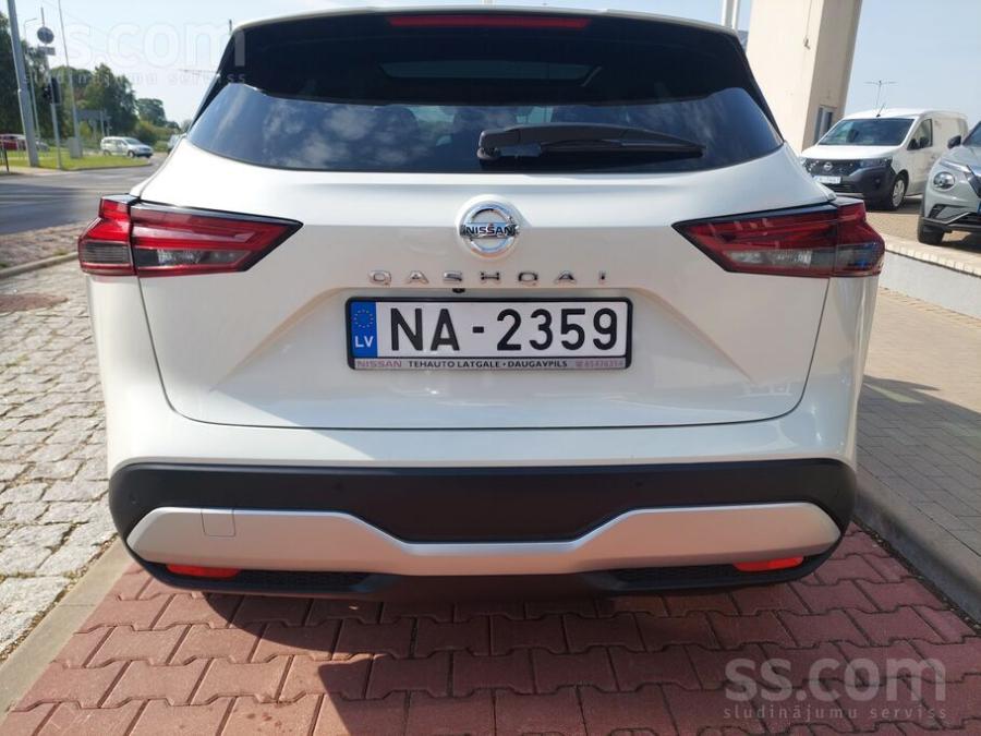 Balts Nissan Qashqai 2021 Daugavpils, ar dzinēja tilpumu 1.30 L un nobraukumu 60 tūkst. km par 20700 €, foto 6 vietnē AUTOMOTO.COM.LV