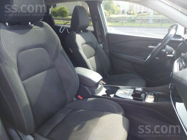 Balts Nissan Qashqai 2021 Daugavpils, ar dzinēja tilpumu 1.30 L un nobraukumu 60 tūkst. km par 20700 €, foto 8 vietnē AUTOMOTO.COM.LV