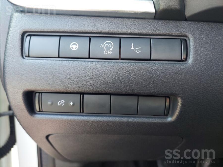 Balts Nissan Qashqai 2021 Daugavpils, ar dzinēja tilpumu 1.30 L un nobraukumu 60 tūkst. km par 20700 €, foto 12 vietnē AUTOMOTO.COM.LV