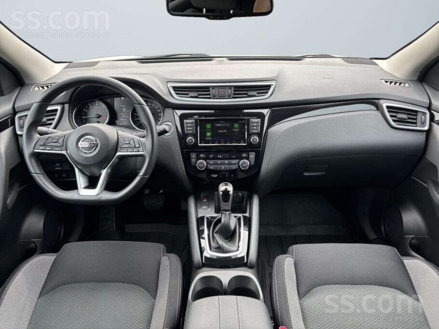 White Nissan Qashqai 2021 in Riga, with an engine capacity of 1.30 L and mileage of 81 thousand km for 15900 €, photo 11 on AUTOMOTO.COM.LV