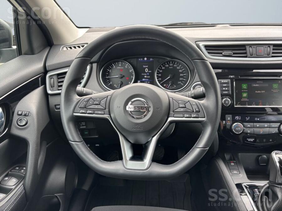 White Nissan Qashqai 2021 in Riga, with an engine capacity of 1.30 L and mileage of 81 thousand km for 15900 €, photo 13 on AUTOMOTO.COM.LV