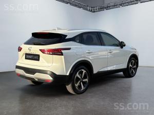 White Nissan Qashqai 2021 in Riga, with an engine capacity of 1.30 L and mileage of 66 thousand km for 19950 €, photo 6 on AUTOMOTO.COM.LV