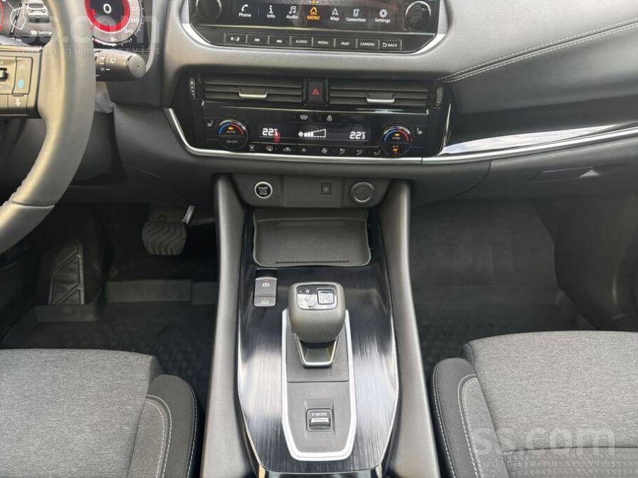 White Nissan Qashqai 2021 in Riga, with an engine capacity of 1.30 L and mileage of 66 thousand km for 19950 €, photo 12 on AUTOMOTO.COM.LV