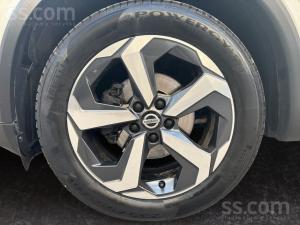 White Nissan Qashqai 2021 in Riga, with an engine capacity of 1.30 L and mileage of 66 thousand km for 19950 €, photo 15 on AUTOMOTO.COM.LV