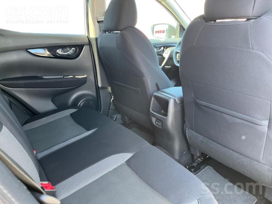 White Nissan Qashqai 2021 in Riga, with an engine capacity of 1.30 L and mileage of 56 thousand km for 18990 €, photo 8 on AUTOMOTO.COM.LV