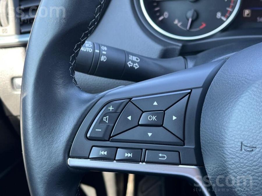 White Nissan Qashqai 2021 in Riga, with an engine capacity of 1.30 L and mileage of 56 thousand km for 18990 €, photo 17 on AUTOMOTO.COM.LV