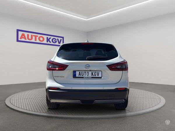 Balts Nissan Qashqai 2021 Kauņa, ar dzinēja tilpumu 1.30 L un nobraukumu 88 tūkst. km par 16999 €, foto 4 vietnē AUTOMOTO.COM.LV