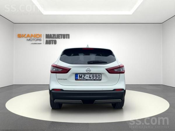 Balts Nissan Qashqai 2021 Rīga, ar dzinēja tilpumu 1.30 L un nobraukumu 87 tūkst. km par 15990 €, foto 5 vietnē AUTOMOTO.COM.LV