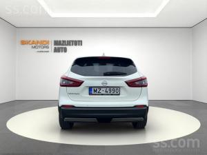 Balts Nissan Qashqai 2021 Rīga, ar dzinēja tilpumu 1.30 L un nobraukumu 87 tūkst. km par 15990 €, foto 6 vietnē AUTOMOTO.COM.LV