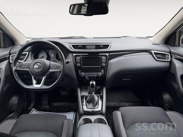 White Nissan Qashqai 2021 in Riga, with an engine capacity of 1.30 L and mileage of 90 thousand km for 15900 €, photo 9 on AUTOMOTO.COM.LV