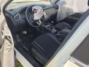 Balts Nissan Qashqai 2021 Tauragė, ar dzinēja tilpumu 1.33 L un nobraukumu 8 tūkst. km par 8300 €, foto 5 vietnē AUTOMOTO.COM.LV