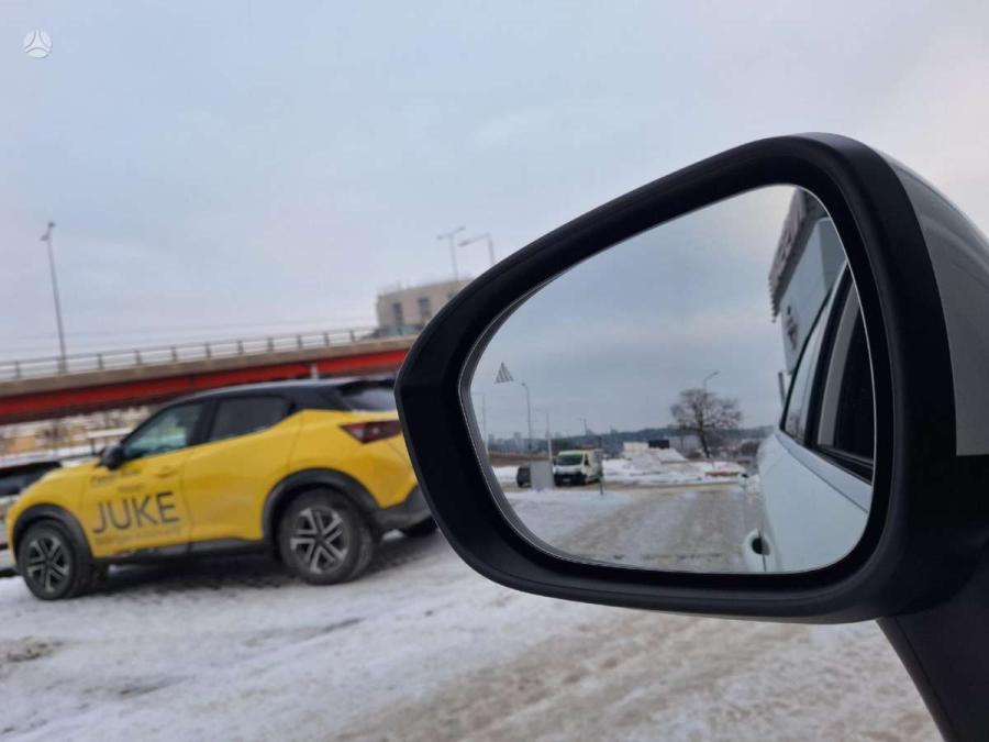 White Nissan Qashqai 2022 in Vilnius, with an engine capacity of 1.33 L and mileage of 61 thousand km for 20400 €, photo 10 on AUTOMOTO.COM.LV