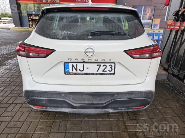 Balts Nissan Qashqai 2022 Rīga, ar dzinēja tilpumu 1.30 L un nobraukumu 298 tūkst. km par 12000 €, foto 3 vietnē AUTOMOTO.COM.LV