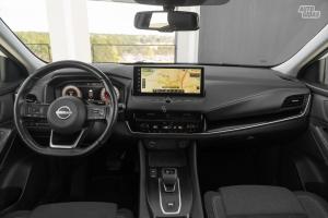 White Nissan Qashqai 2022 in Vilnius, with an engine capacity of 1.30 L and mileage of 103 thousand km for 18950 €, photo 17 on AUTOMOTO.COM.LV