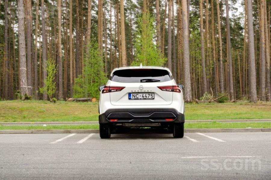 Balts Nissan Qashqai 2022 Rīga, ar dzinēja tilpumu 1.30 L un nobraukumu 102 tūkst. km par 16590 €, foto 8 vietnē AUTOMOTO.COM.LV
