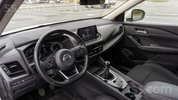 White Nissan Qashqai 2022 in Riga, with an engine capacity of 1.30 L and mileage of 102 thousand km for 16590 €, photo 10 on AUTOMOTO.COM.LV