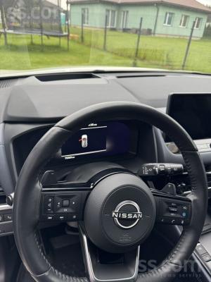 White Nissan Qashqai 2022 in Riga, with an engine capacity of 1.30 L and mileage of 101 thousand km for 21200 €, photo 6 on AUTOMOTO.COM.LV