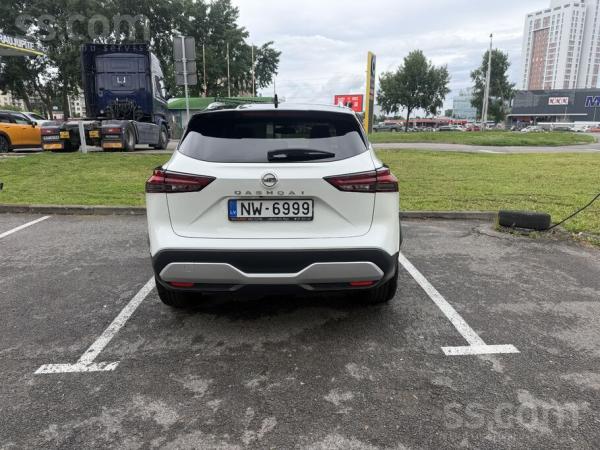 Белый Ниссан Кашкай 2022 в Рига, объемом двигателя 1.30 л и пробегом 50 тыс. км за 22000 €, фото 3 на AUTOMOTO.COM.LV