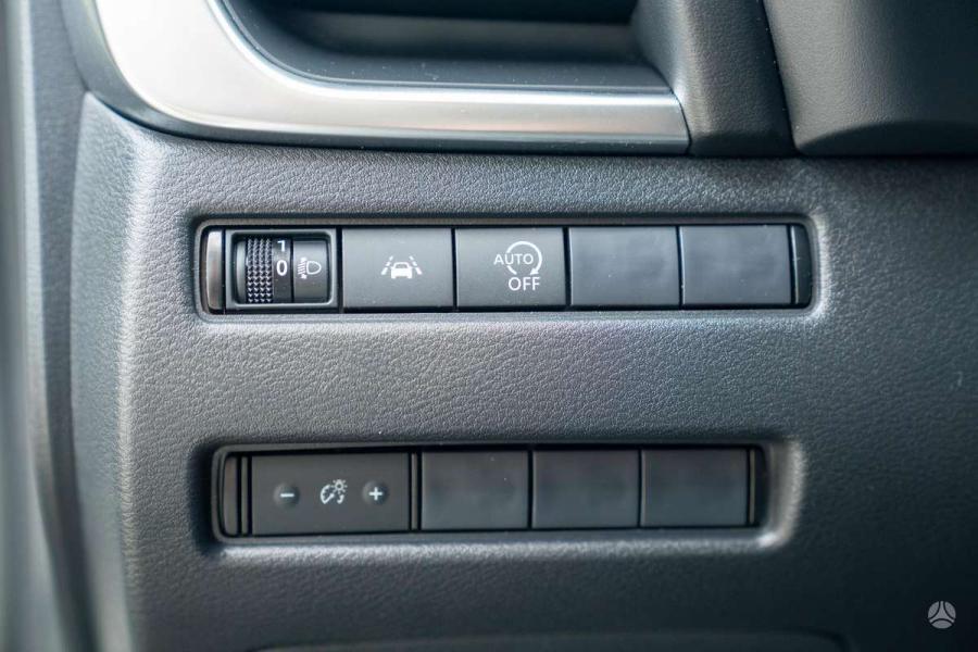 Balts Nissan Qashqai 2022 Viļņa, ar dzinēja tilpumu 1.33 L un nobraukumu 61 tūkst. km par 18300 €, foto 24 vietnē AUTOMOTO.COM.LV