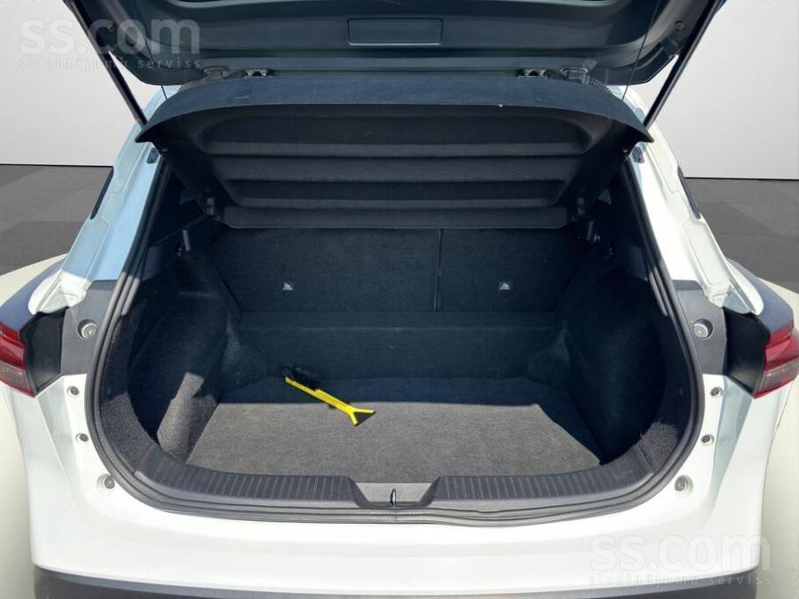 Balts Nissan Qashqai 2022 Rīga, ar dzinēja tilpumu 1.30 L un nobraukumu 95 tūkst. km par 17990 €, foto 18 vietnē AUTOMOTO.COM.LV
