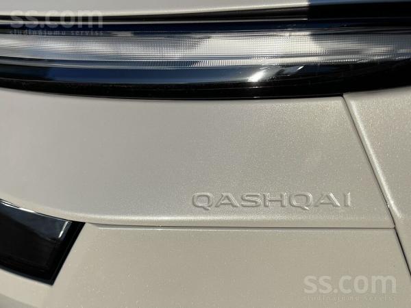 White Nissan Qashqai 2022 in Riga, with an engine capacity of 1.30 L and mileage of 65 thousand km for 18880 €, photo 6 on AUTOMOTO.COM.LV