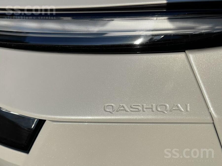 White Nissan Qashqai 2022 in Riga, with an engine capacity of 1.30 L and mileage of 65 thousand km for 18880 €, photo 7 on AUTOMOTO.COM.LV
