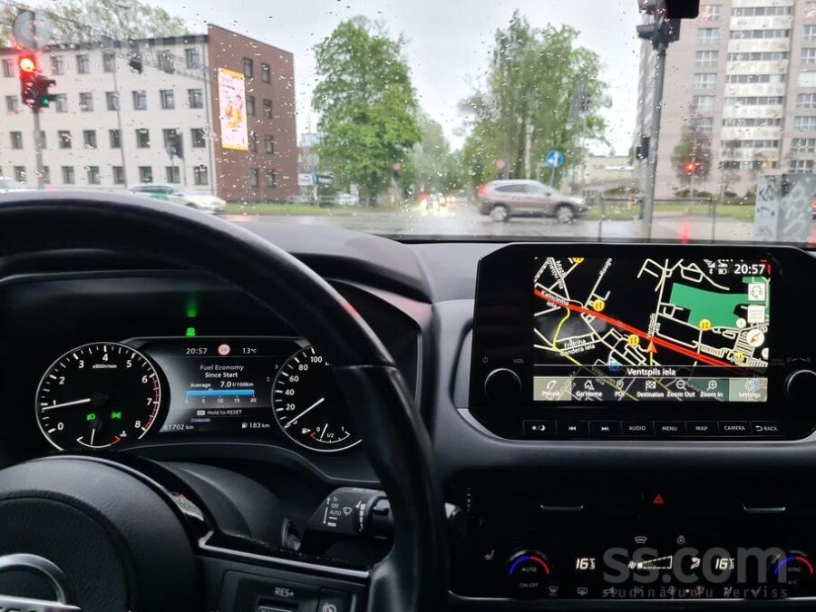 White Nissan Qashqai 2022 in Riga, with an engine capacity of 1.30 L and mileage of 65 thousand km for 18880 €, photo 10 on AUTOMOTO.COM.LV